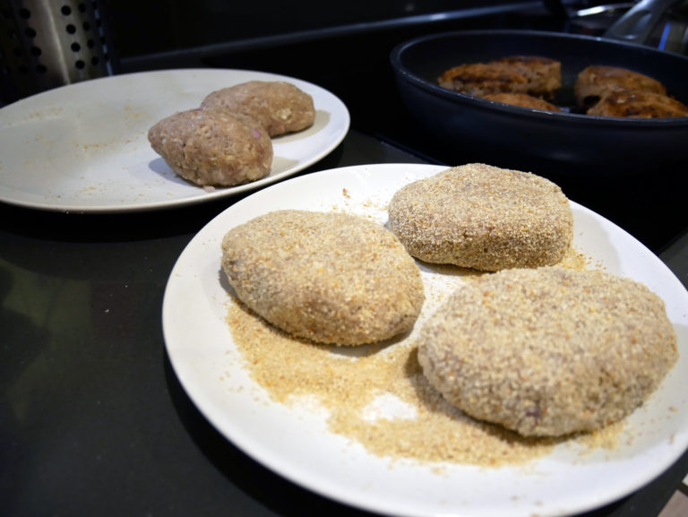 Kotleti (Russian meat patties)